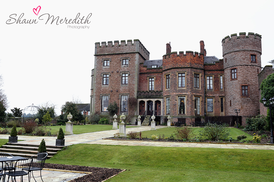 Nikki & Chris Rowton castle - Lesley Meredith Wedding Photography